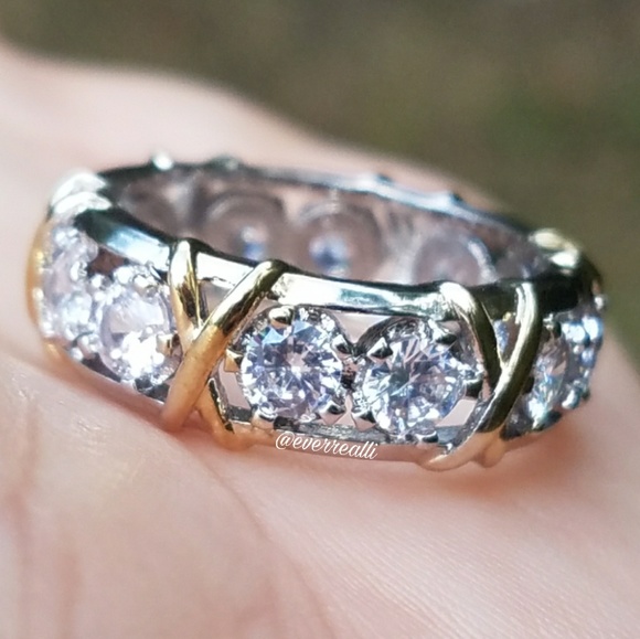 everrealli | Jewelry | Two Tone X O Eternity Wedding Band Ring | Poshmark